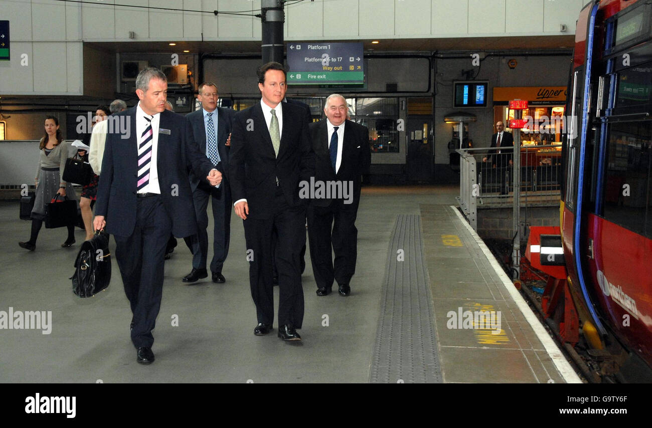 David cameron besucht leeds -Fotos und -Bildmaterial in hoher Auflösung ...