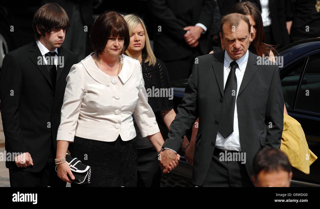 Freund ryan garside trauerfeier lindsay ann hawker coventry kathedrale ...