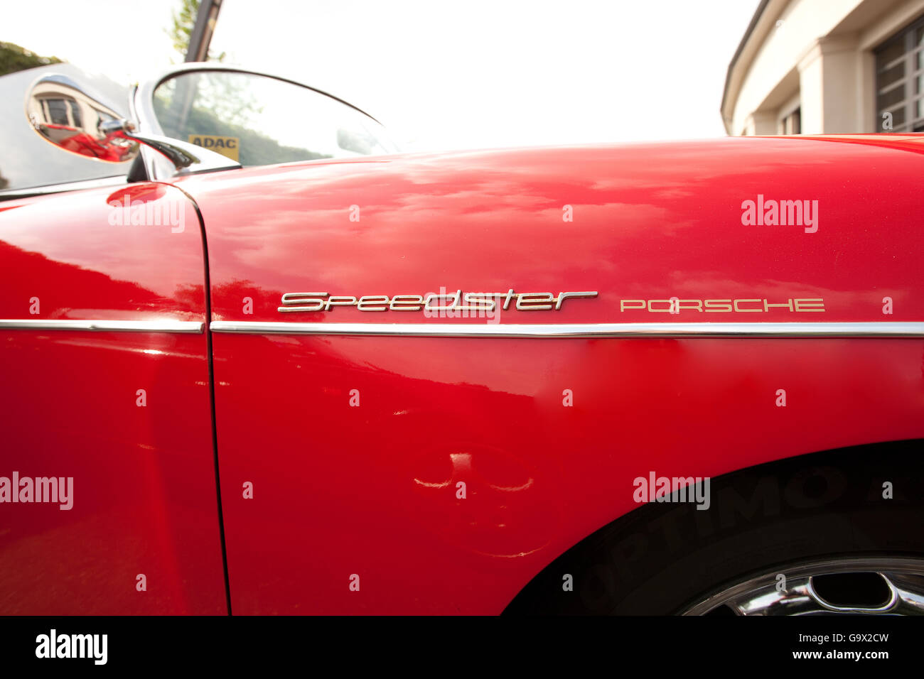 Logo porsche speedster -Fotos und -Bildmaterial in hoher Auflösung – Alamy