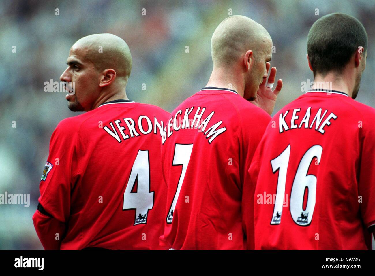 (L-R) Juan Sebastian Veron, David Beckham und Roy Keane von Manchester ...