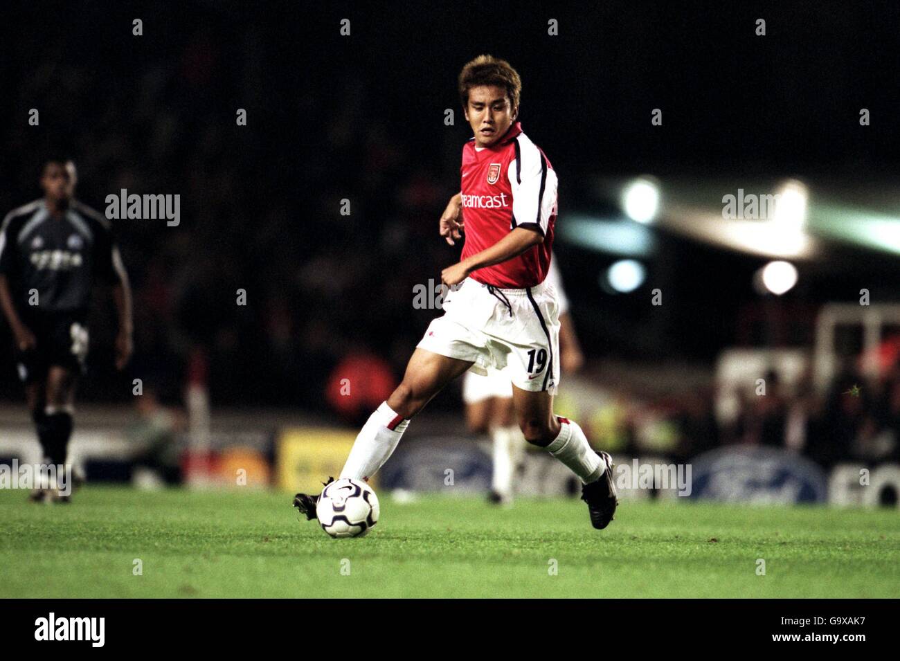 Arsenals junichi inamoto im einsatz gegen schalke -Fotos und ...