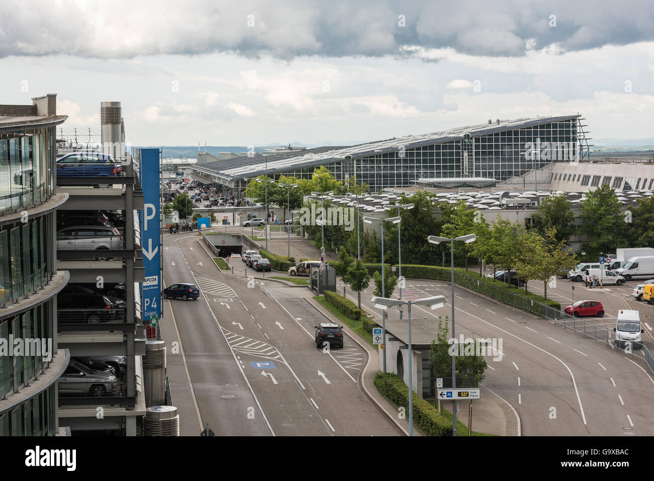 Terminal building terminal stuttgart airport -Fotos und -Bildmaterial ...