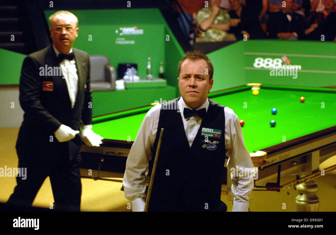 Eirian williams snooker referee snooker -Fotos und -Bildmaterial in ...