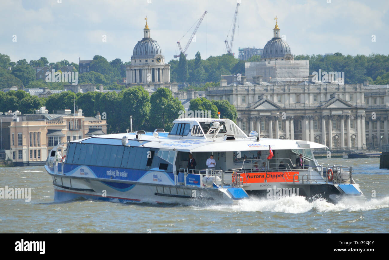 Thames clipper wasserbus -Fotos und -Bildmaterial in hoher Auflösung ...