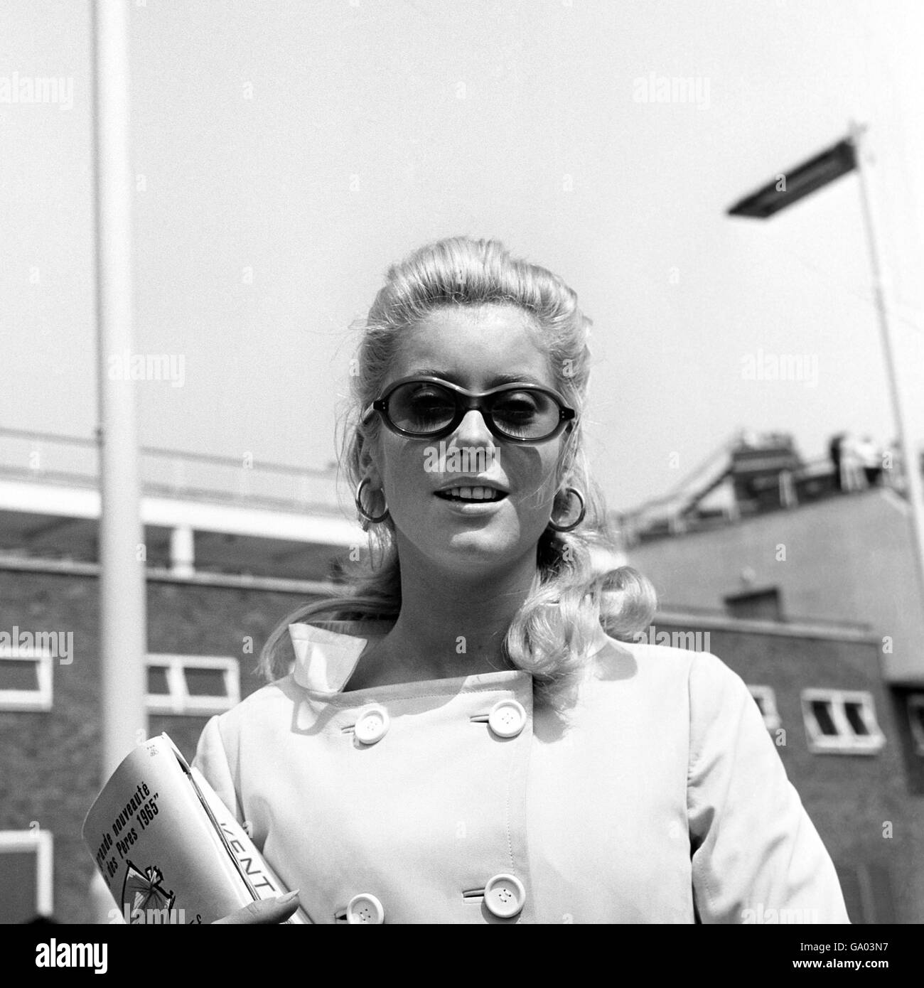 Catherine deneuve french film actress -Fotos und -Bildmaterial in hoher ...
