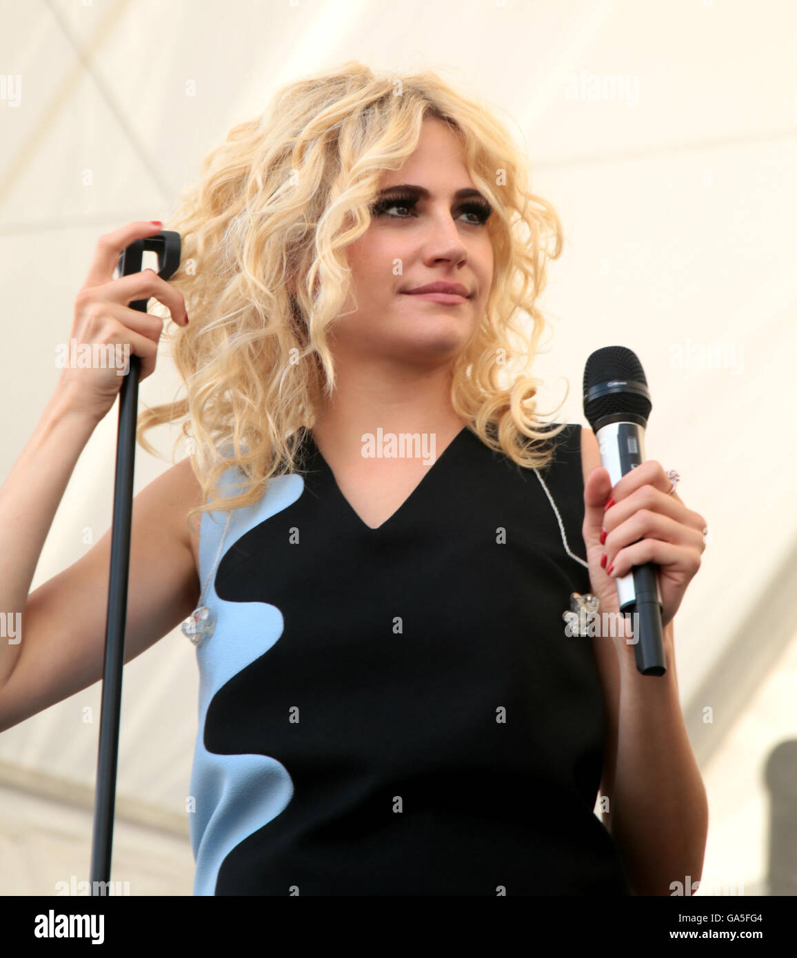 London, UK. 3. Juli 2016. Victoria Louise 'Pixie' Lott englische ...