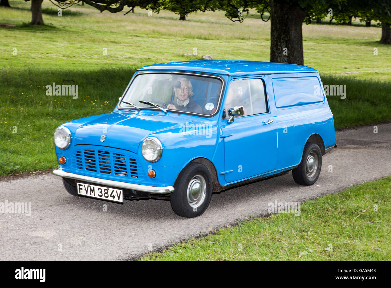 1980 80s Blue Austin Morris Mini 95 Kombi bei Leighton Hall Classic Car ...