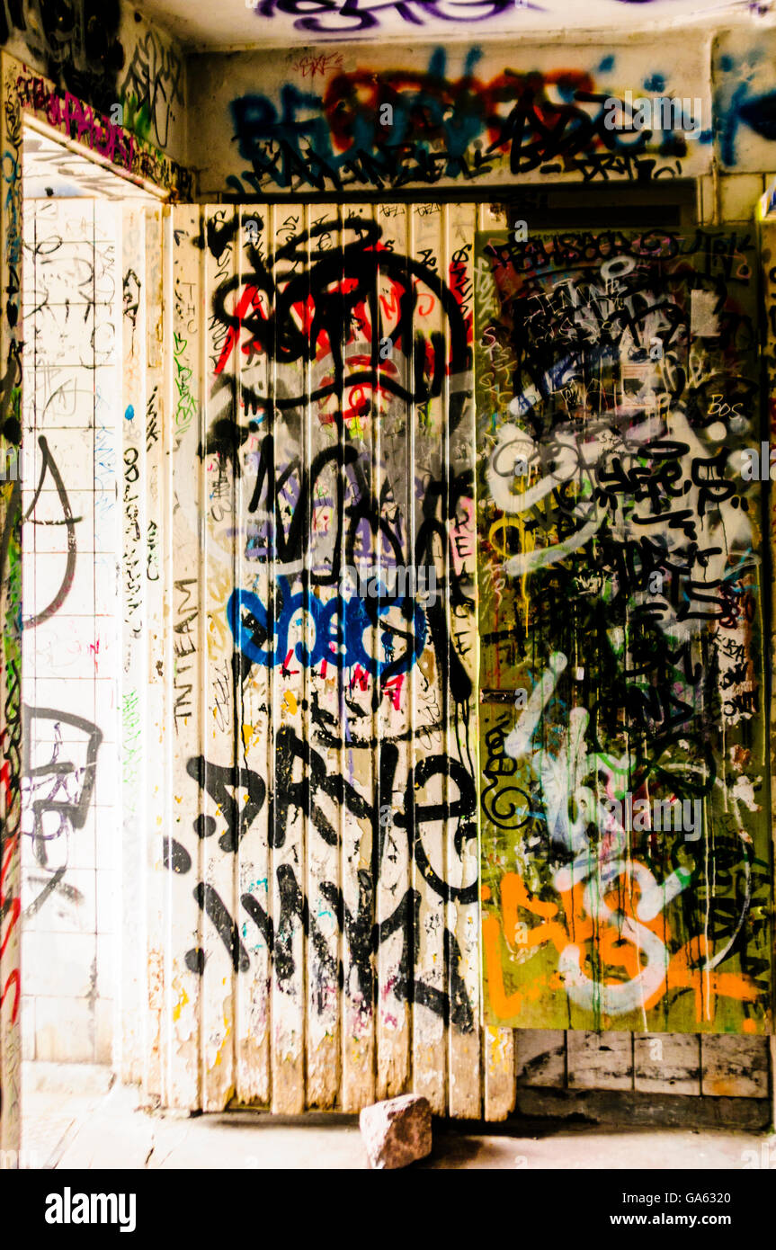 Wc graffiti -Fotos und -Bildmaterial in hoher Auflösung – Alamy