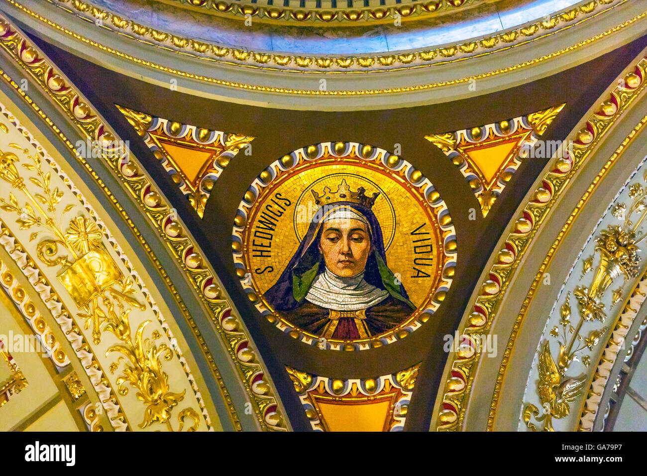 Kapelle st hedwig -Fotos und -Bildmaterial in hoher Auflösung – Alamy