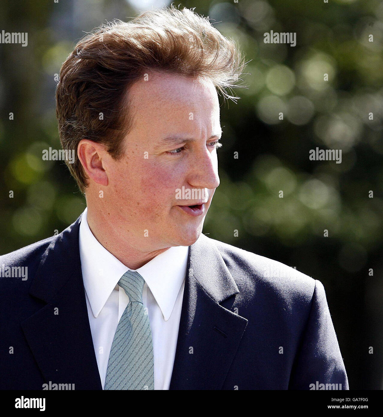 Cameron besucht darwen polizeistation -Fotos und -Bildmaterial in hoher ...