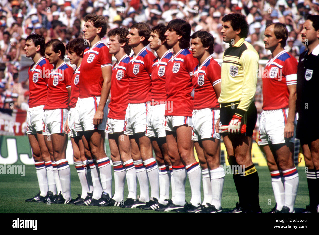 L r england team line up -Fotos und -Bildmaterial in hoher Auflösung ...