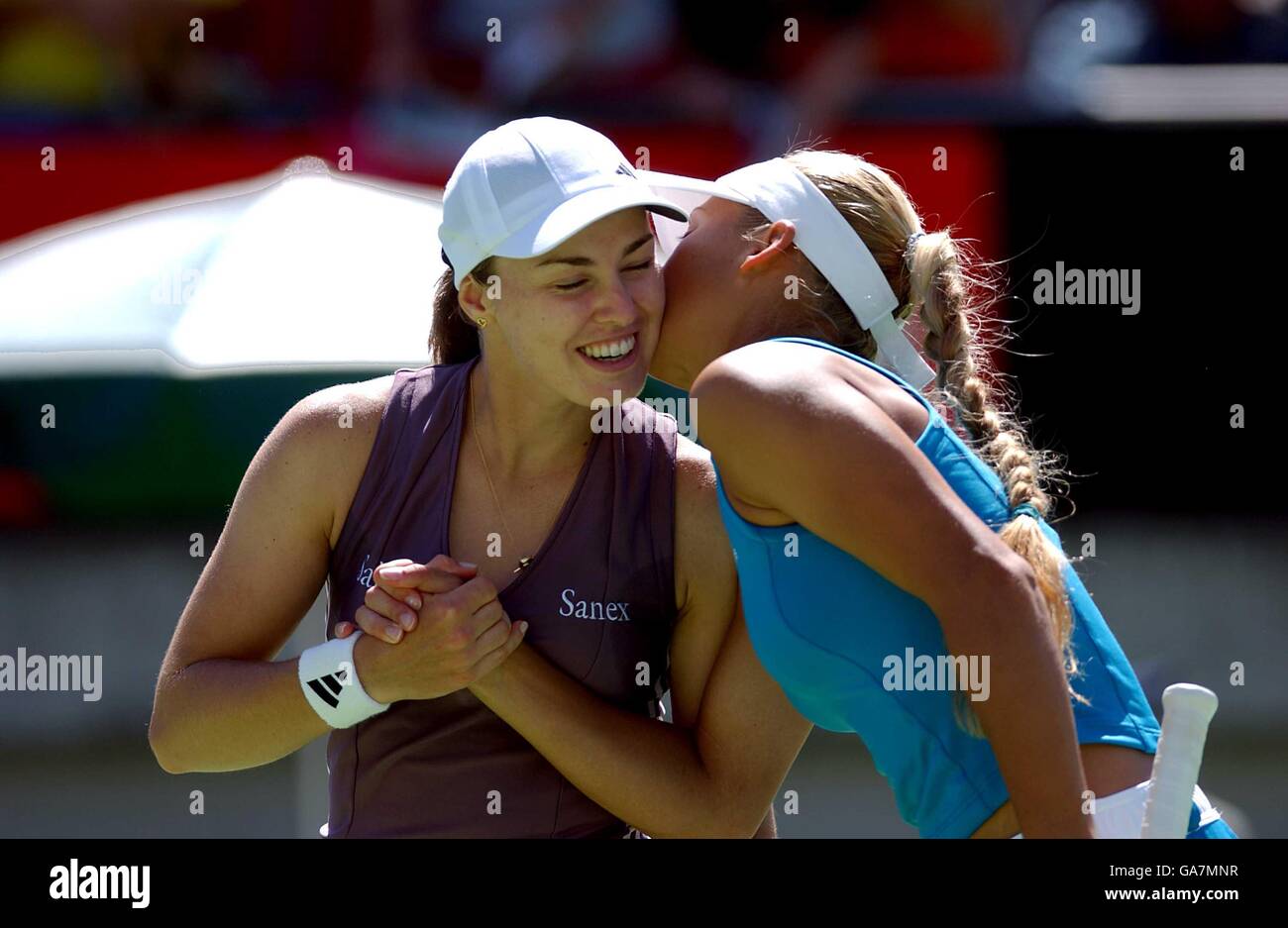 Anna kournikova mit martina hingis -Fotos und -Bildmaterial in hoher ...