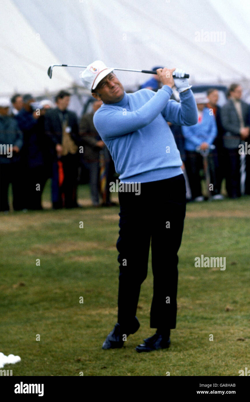 Billy casper -Fotos und -Bildmaterial in hoher Auflösung – Alamy