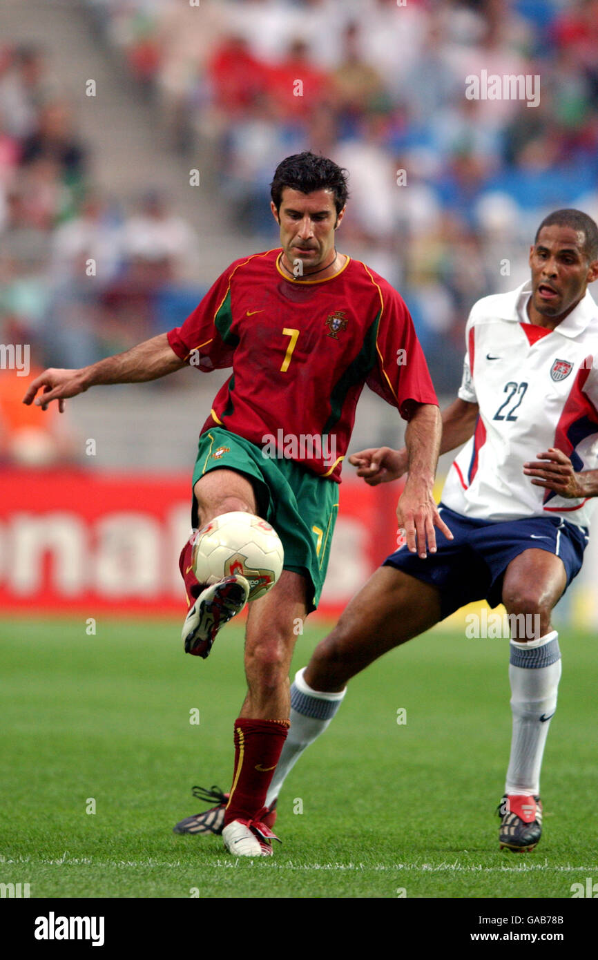 Luis figo portugal 2002 -Fotos und -Bildmaterial in hoher Auflösung – Alamy