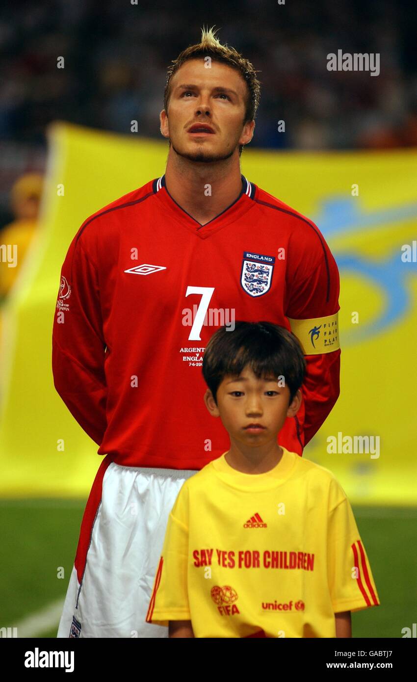 England sings the national anthem -Fotos und -Bildmaterial in hoher Auflösung – Alamy