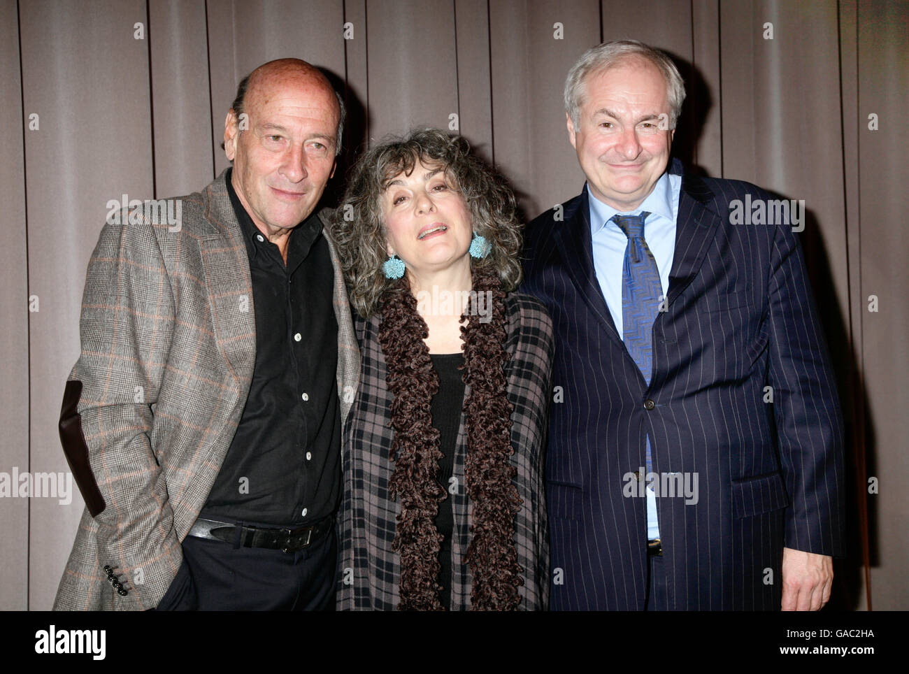 Direktor richard lester und eleanor bron -Fotos und -Bildmaterial in ...