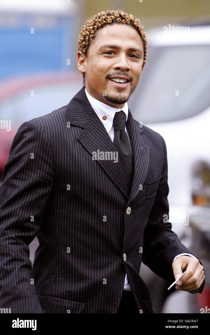 Ehemaliger emmerdale stern cleveland campbell -Fotos und -Bildmaterial ...