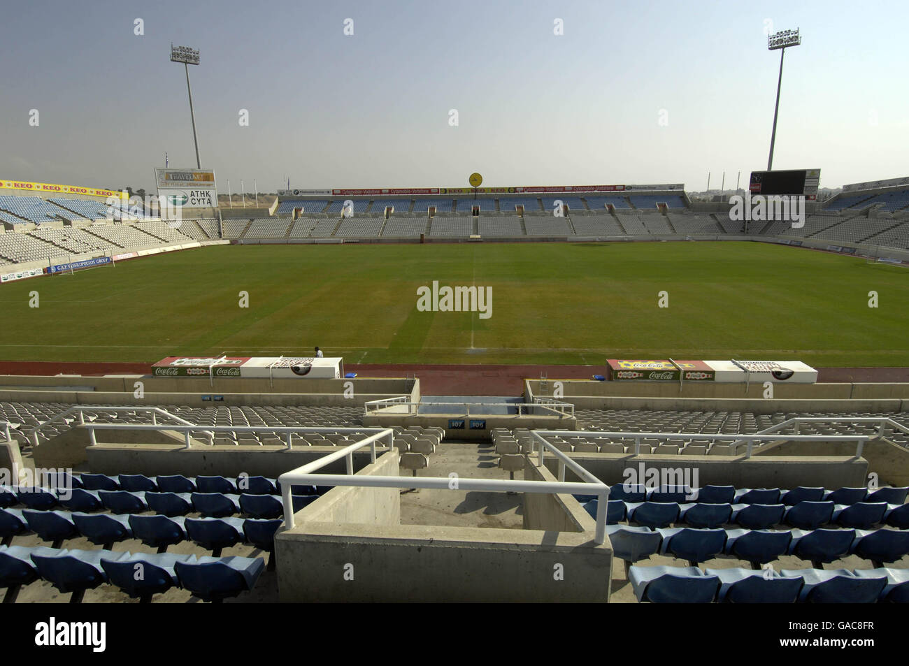 Neo gsp stadion ansehen -Fotos und -Bildmaterial in hoher Auflösung – Alamy