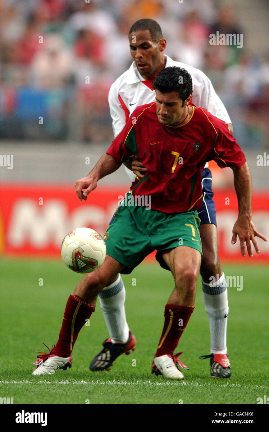 Luis figo portugal 2002 -Fotos und -Bildmaterial in hoher Auflösung – Alamy