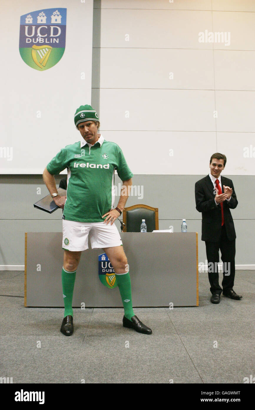 Will Ferrell kommt nach Irland Rugby-Kit, um Studenten an der ...