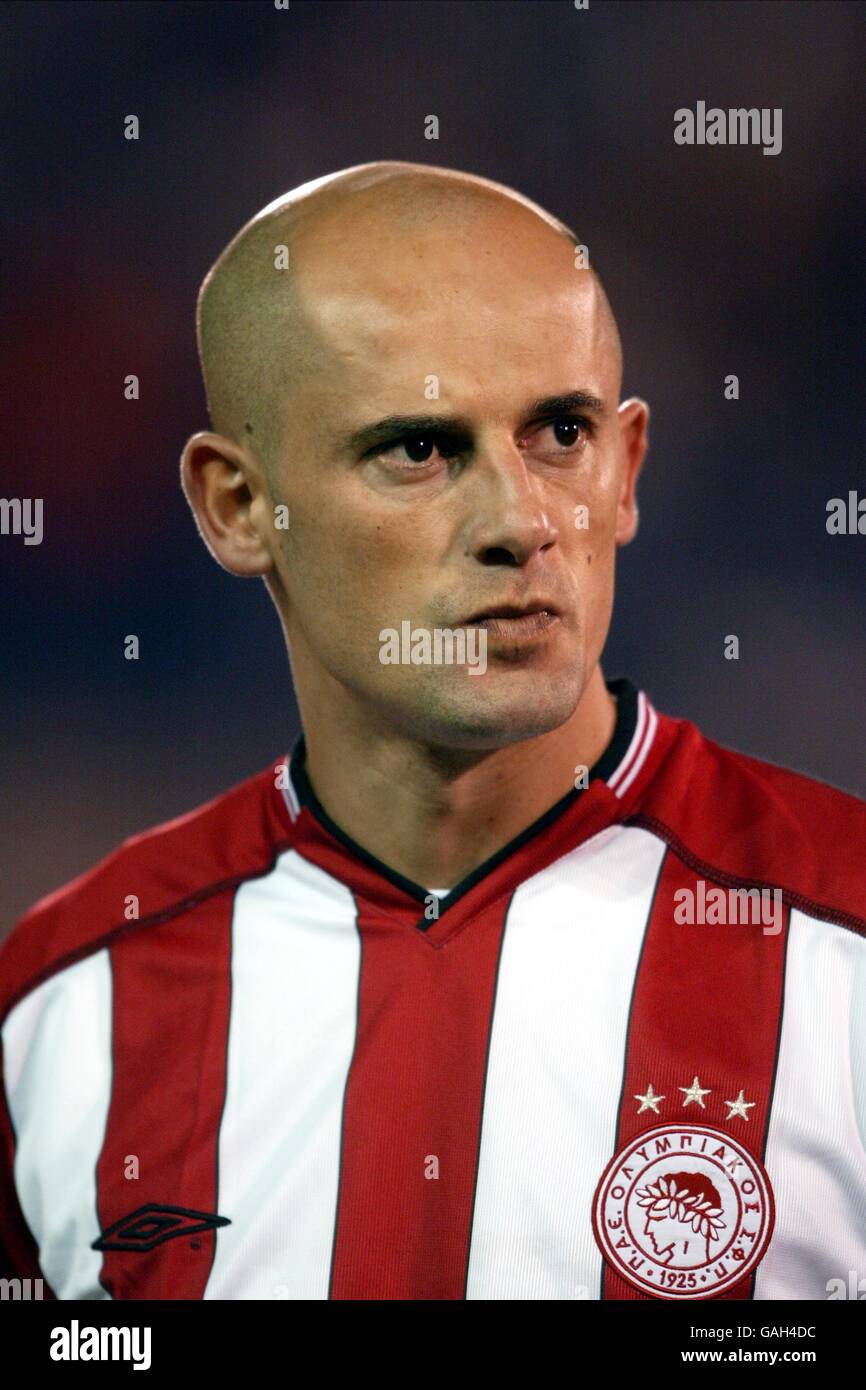 Olympiakos v manchester vereinigt predrag djordjevic -Fotos und ...