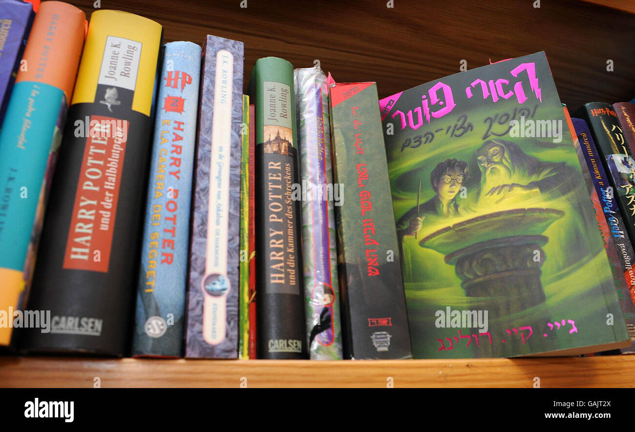 Mehrere 550 erstausgabe -Fotos und -Bildmaterial in hoher Auflösung – Alamy