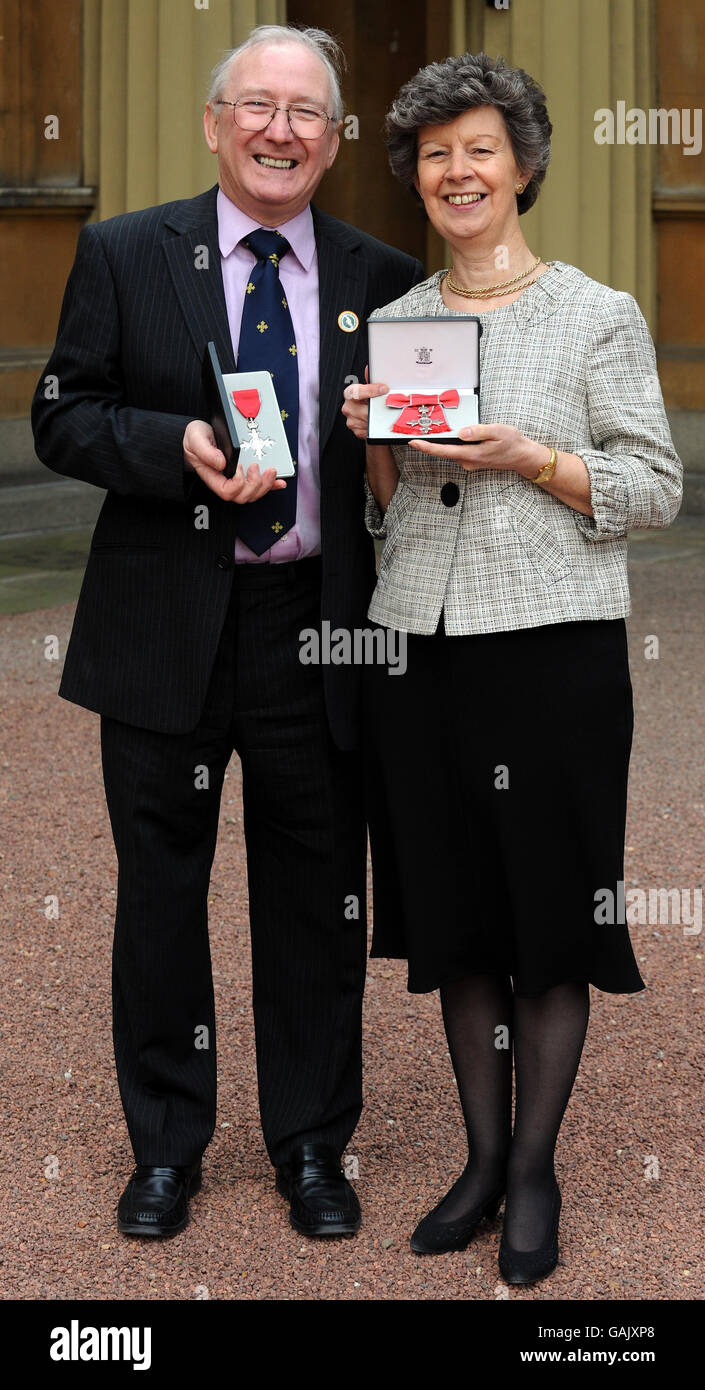 Joyce smith buckingham palace -Fotos und -Bildmaterial in hoher ...