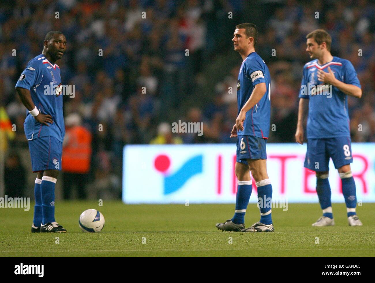 Rangers jean claude darcheville -Fotos und -Bildmaterial in hoher ...