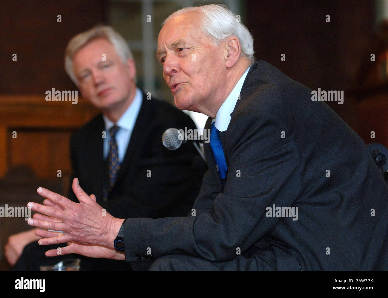 Ehemaliger abgeordneter tony benn -Fotos und -Bildmaterial in hoher ...