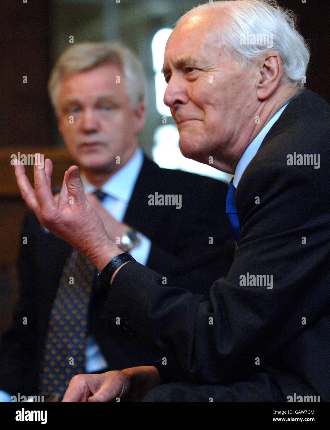 Ehemaliger abgeordneter tony benn -Fotos und -Bildmaterial in hoher ...