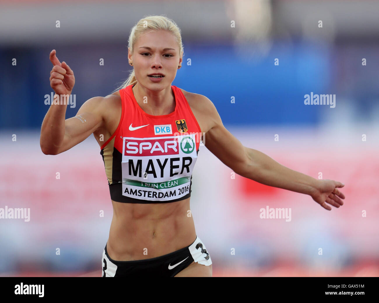 Lisa Mayer von Deutschland konkurriert in 200m Frauen Halbfinale bei ...