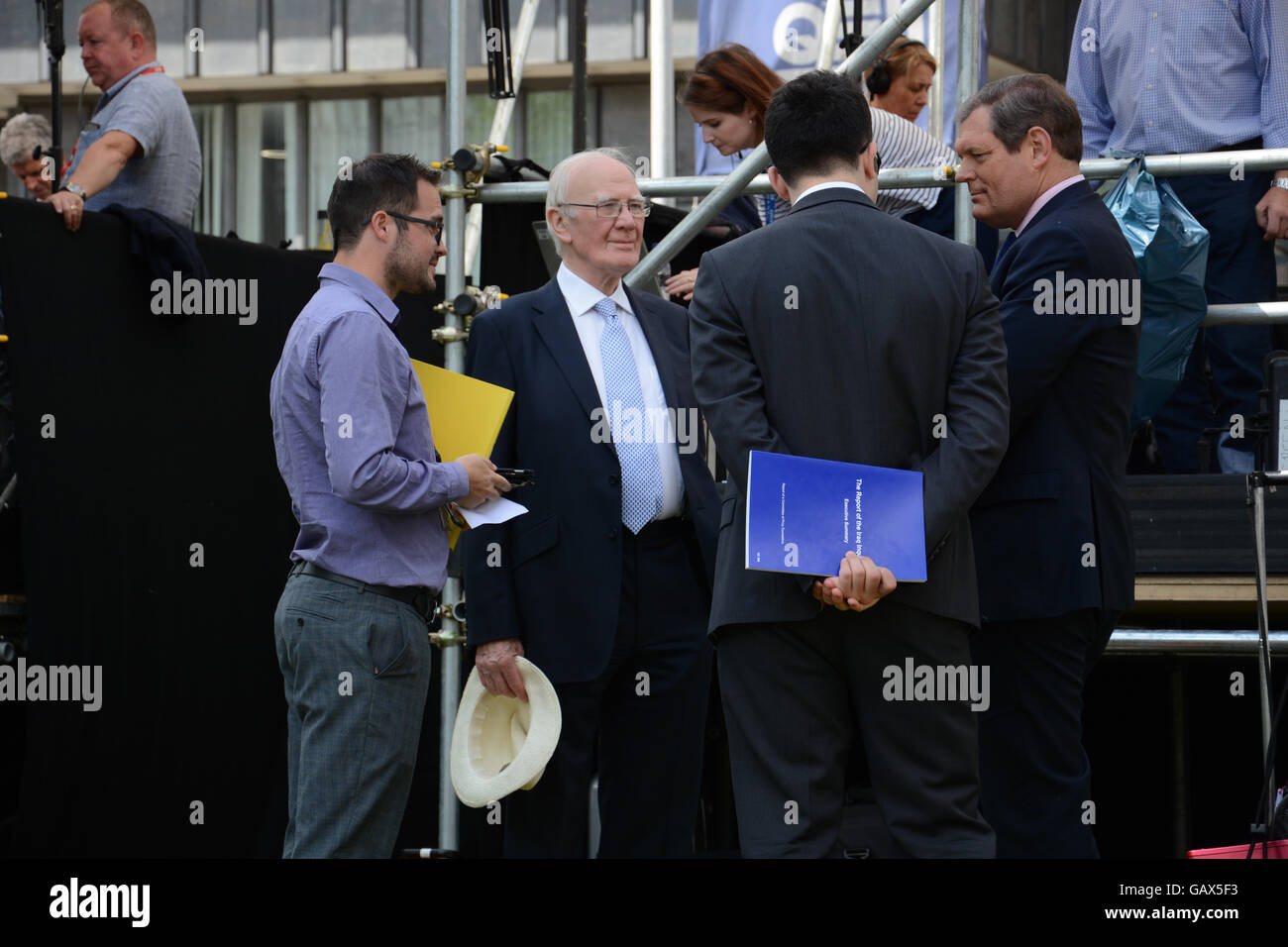 Sky Reporter Stockfotos und -bilder Kaufen - Alamy