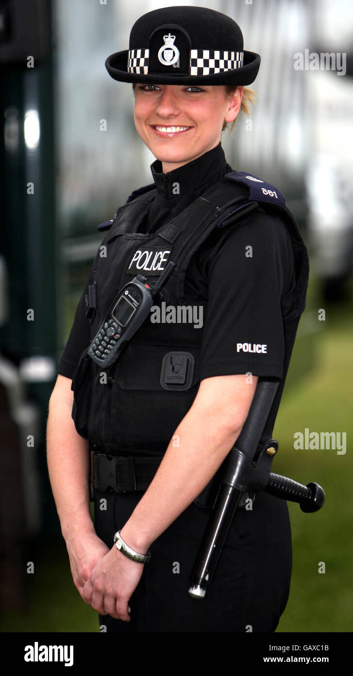Polizei Uniform Stockfotos und -bilder Kaufen - Alamy