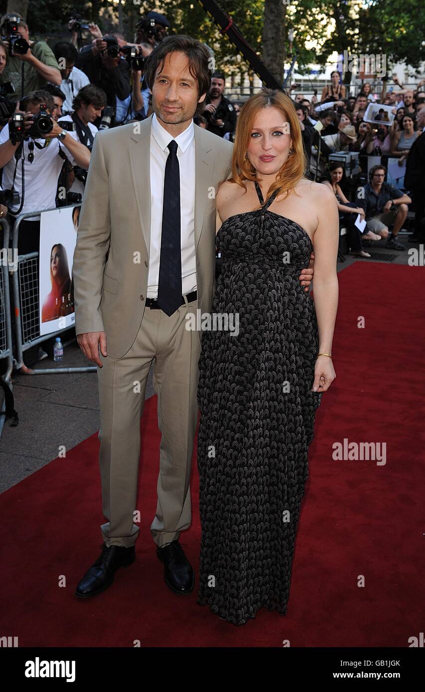 Gillian anderson david duchovny kommt uk urauf die dateien an -Fotos und -Bildmaterial in hoher ...