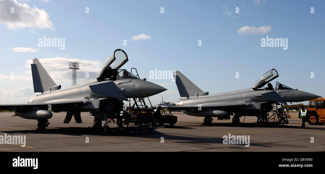 Zwei raf eurofighter -Fotos und -Bildmaterial in hoher Auflösung – Alamy