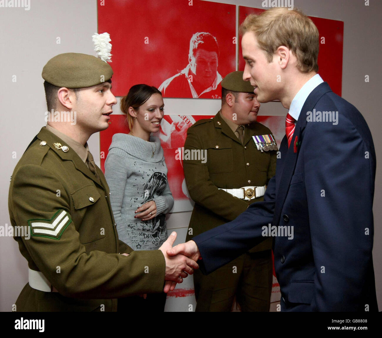 Prinz William trifft auf die Empfänger des Militärkreuzes, Korporal ...