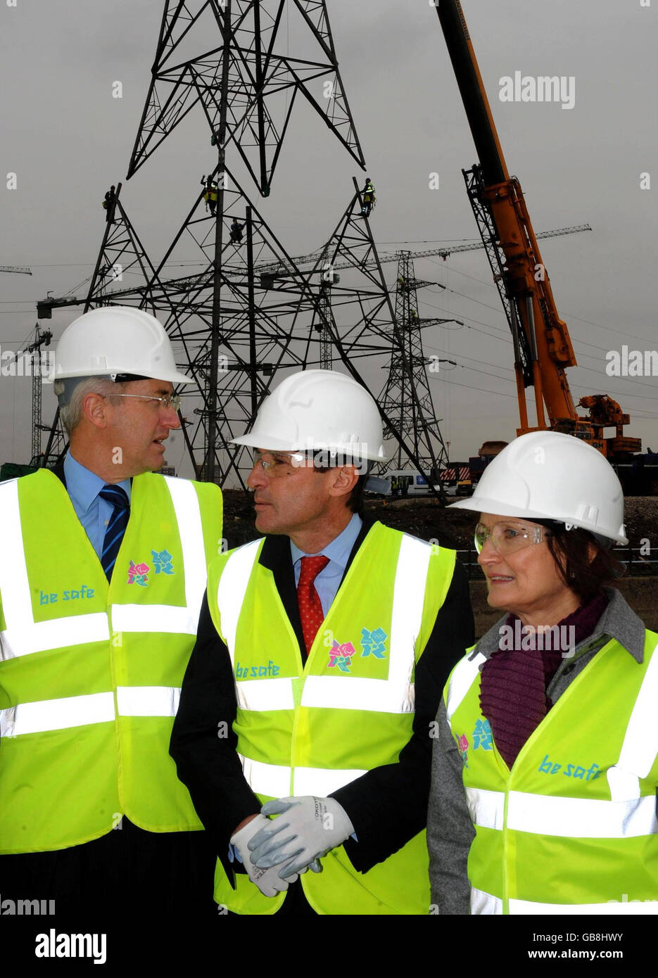 (Von links nach rechts) David Higgins, Chief Executive der Olympic ...