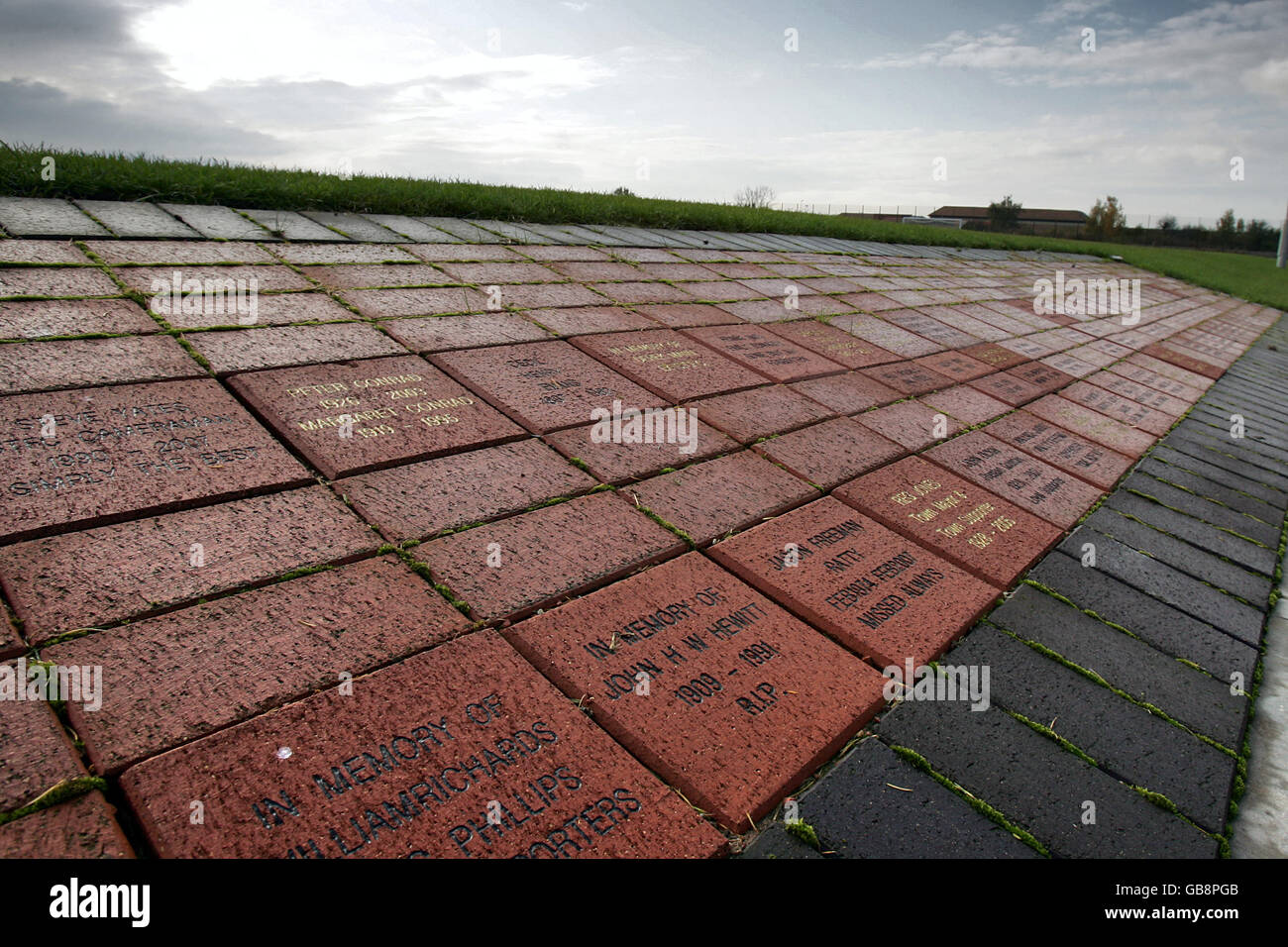 Gesamtansicht der Memorial Brick Wall im Prostar Stadium, Heimstadion ...
