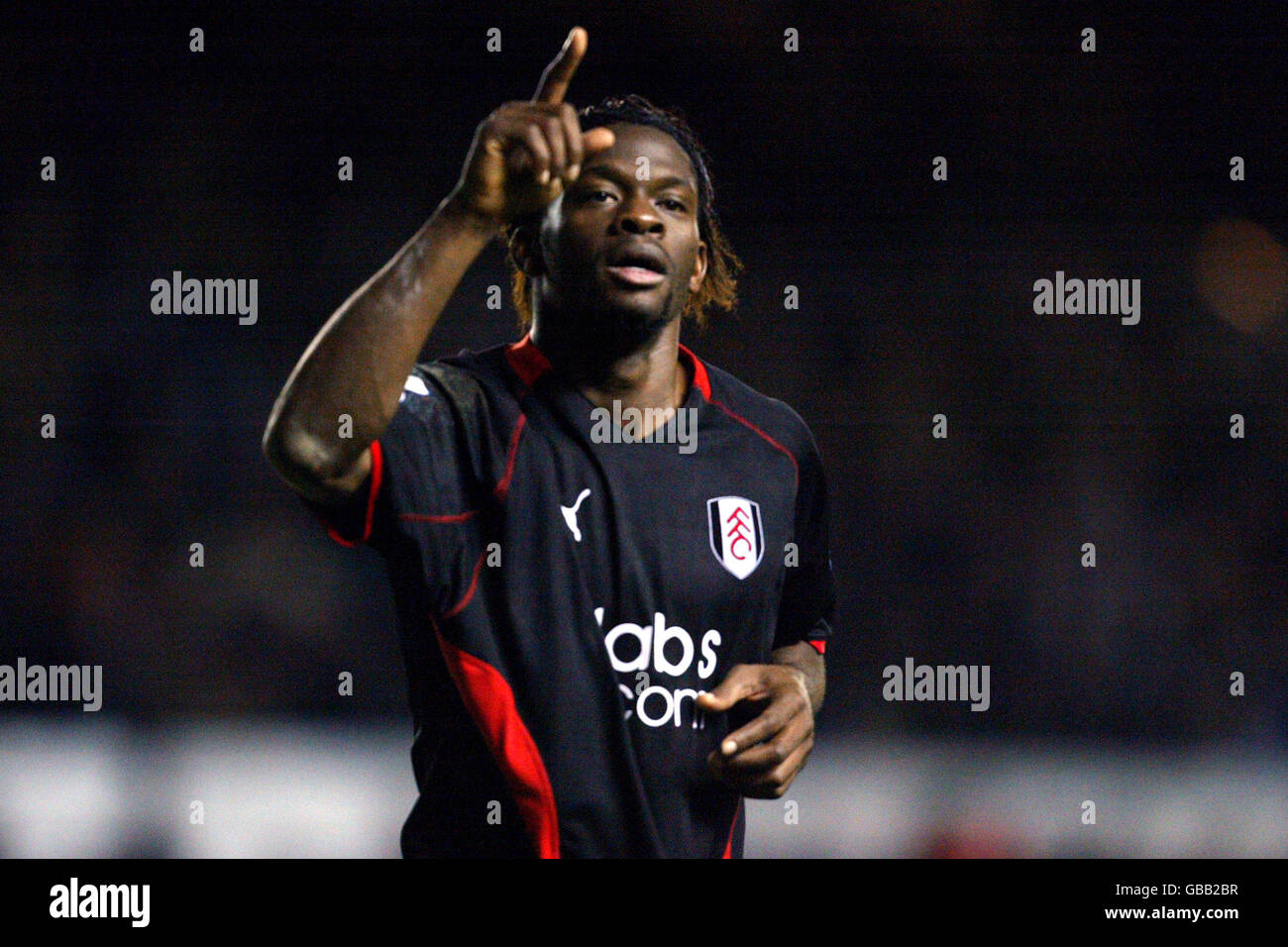 Fulhams louis saha feiert sein 2 tor -Fotos und -Bildmaterial in hoher ...