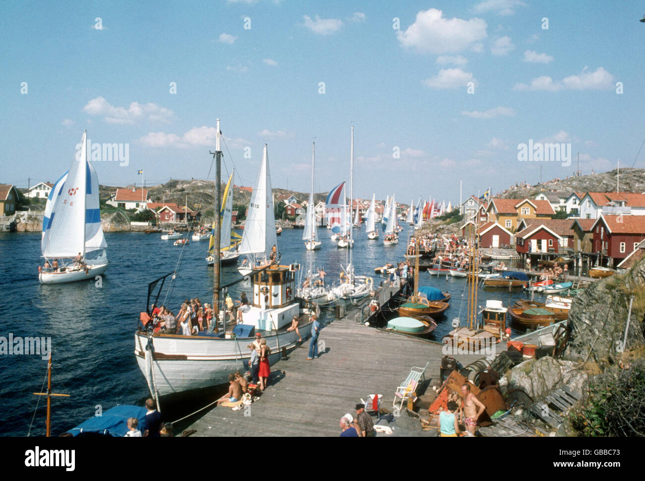 Boote und Touristen im Hafen Stockfotografie - Alamy