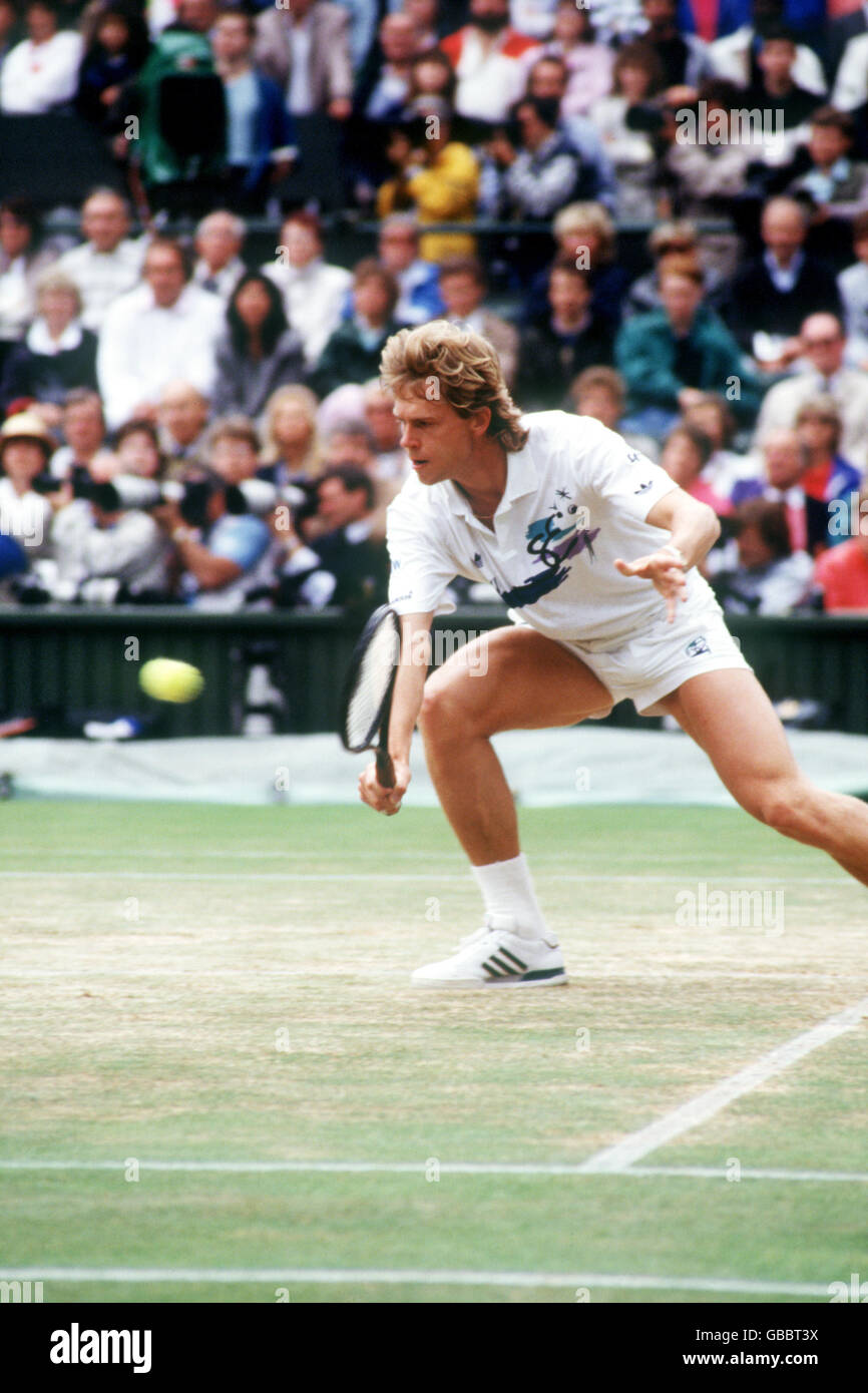Tennis - Wimbledon Championships - Finale - Stefan Edberg V Boris ...