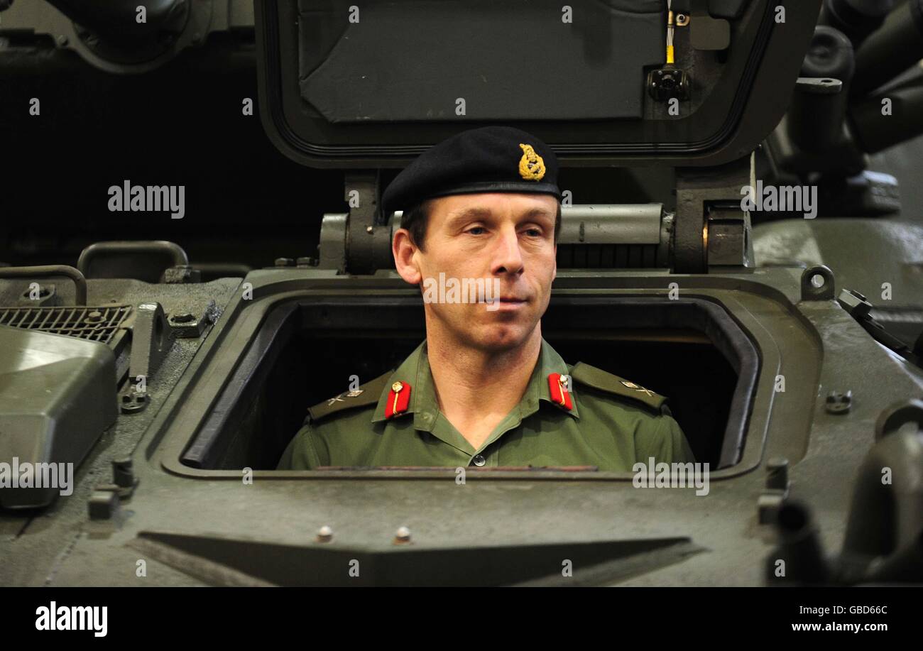 Generalmajor Alan Macklin, Gruppenleiter gepanzerte Kampffahrzeuge der ...