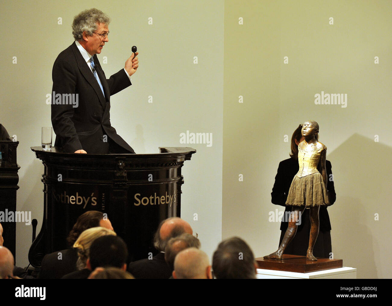 Die edgar degas skulptur petite danseuse de quatorze ans -Fotos und ...