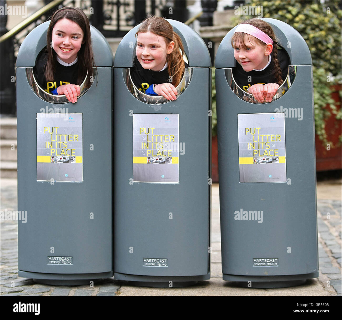 Lisa murnane und cliona mcmahon -Fotos und -Bildmaterial in hoher ...