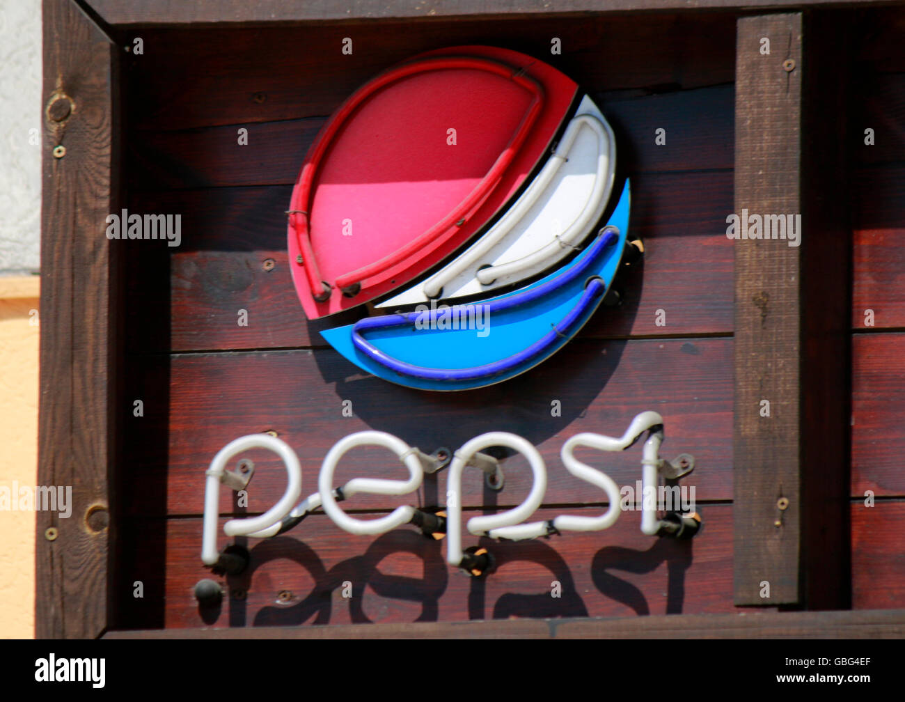 Pepsi Cola Logo Stockfotos und -bilder Kaufen - Alamy