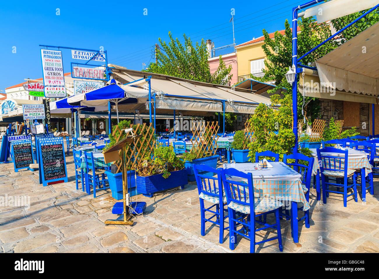 Samos restaurant -Fotos und -Bildmaterial in hoher Auflösung – Alamy
