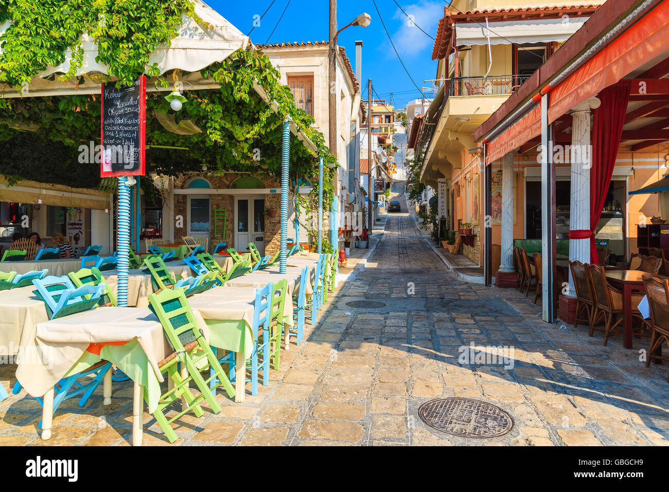 Samos restaurant -Fotos und -Bildmaterial in hoher Auflösung – Alamy