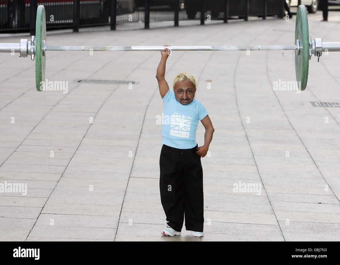 The worlds smallest bodybuilder -Fotos und -Bildmaterial in hoher ...