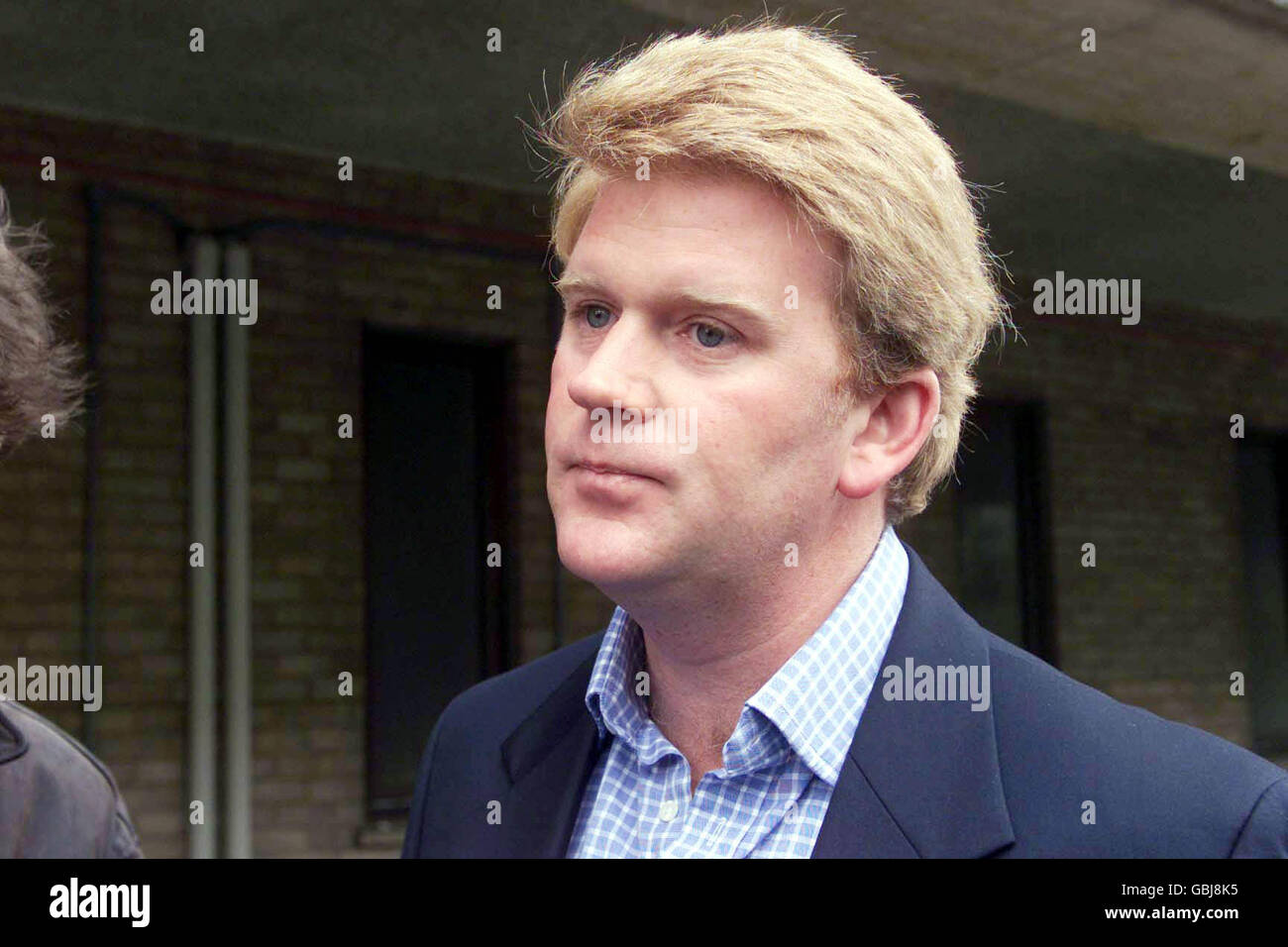 Frankie Dettoris Agent Peter Burrell spricht kurz nach dem Besuch des ...