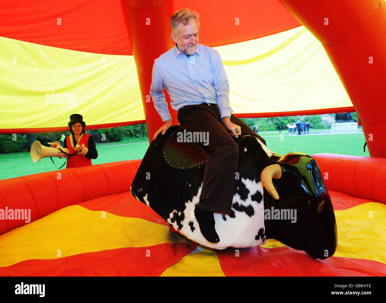 Mechanical bucking bronco -Fotos und -Bildmaterial in hoher Auflösung ...